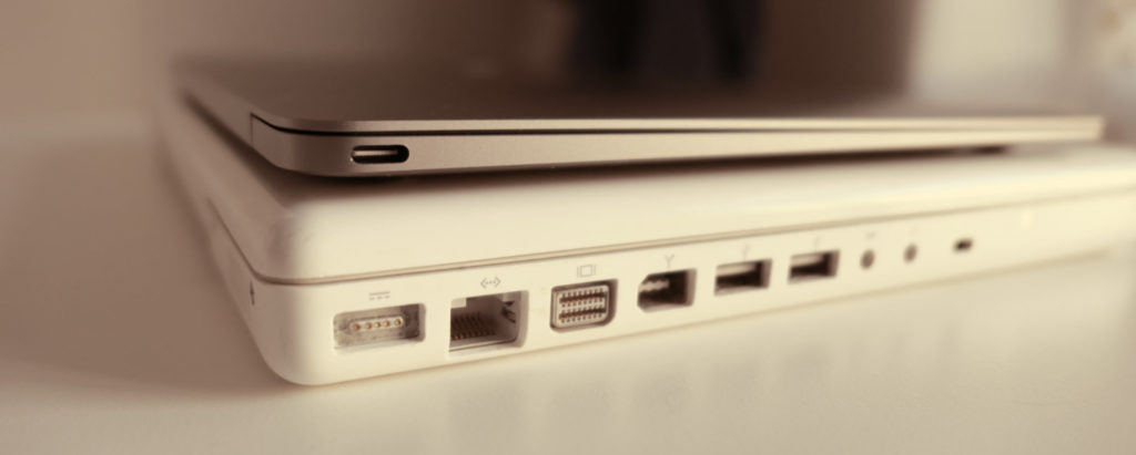 Macbook 2006 vs. 2017 | ugiwaza